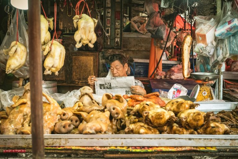 A Warm Welcome in the Slums of Bangkok - Khiri Travel