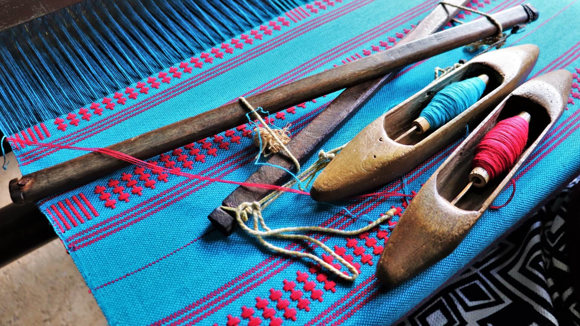 Dumbara Weaving: Sri Lankan Art, Skill & Village Life | Khiri Travel