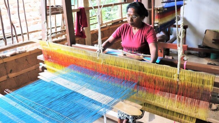 Dumbara Weaving: Sri Lankan Art, Skill & Village Life - Khiri Travel